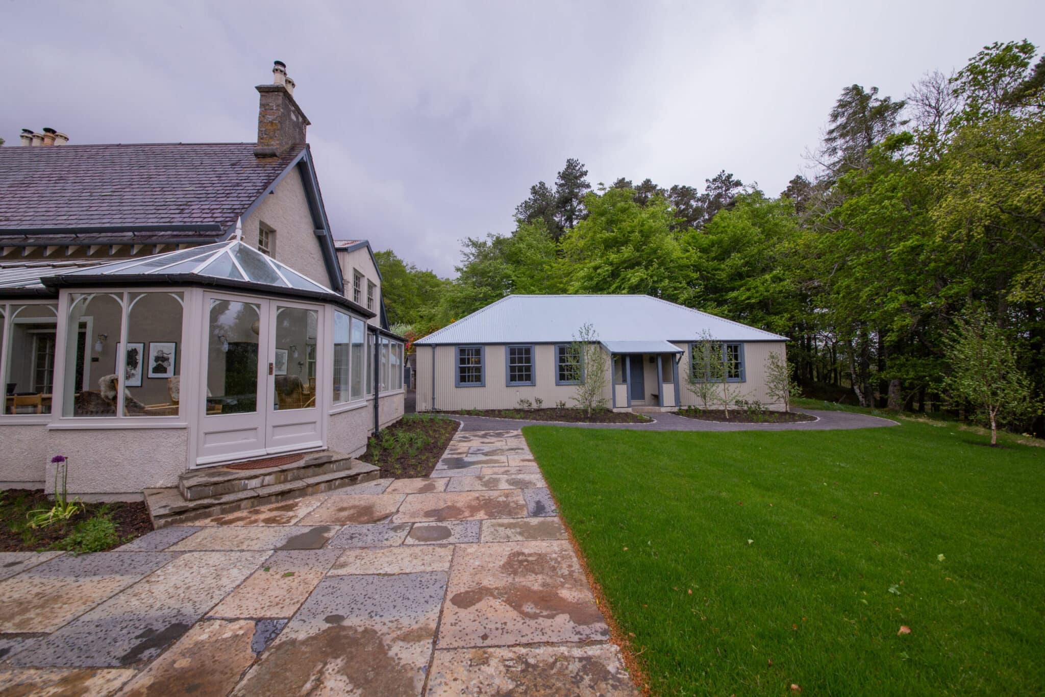 Kinloch Lodge - Hutchi